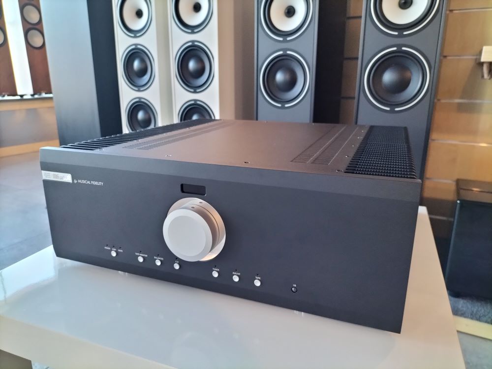 Musical Fidelity M6si500 (M6si-500) Integrated amplifier stereo 500W ...